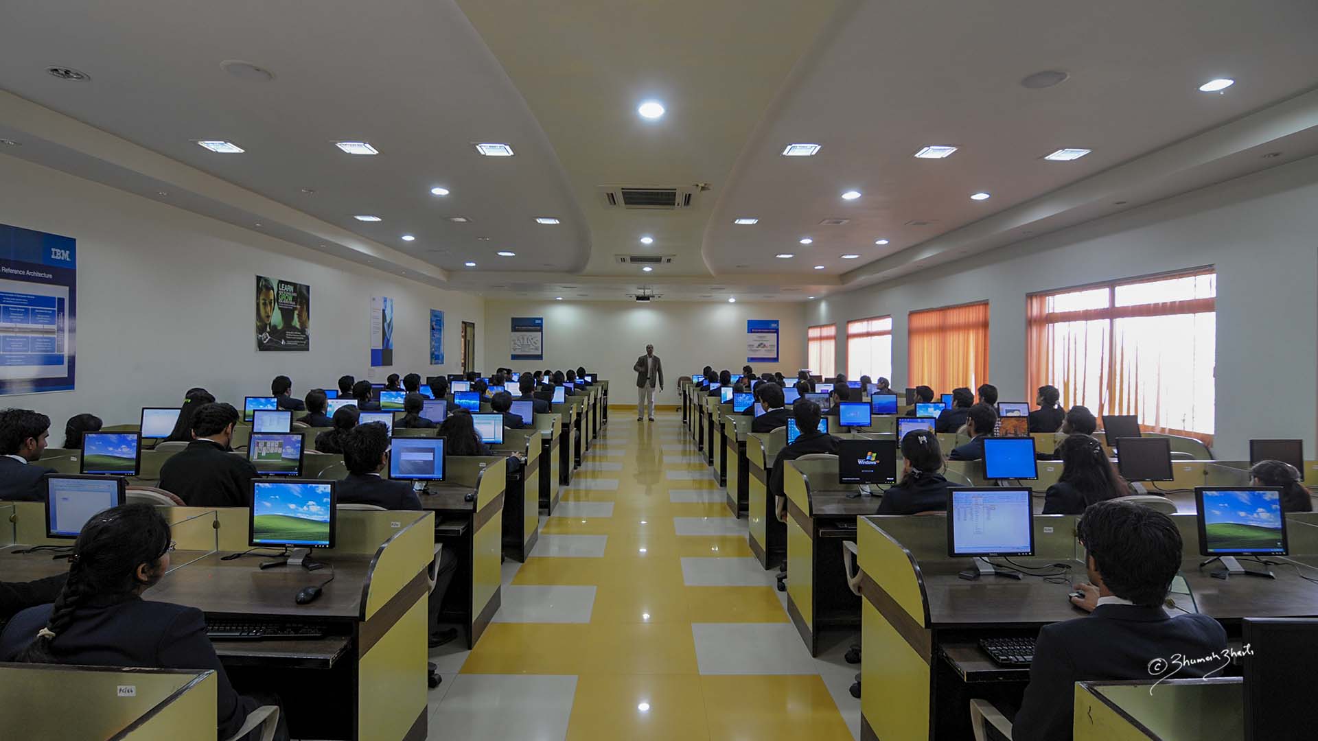 Bhumesh Bharti – PHOTOGRAPHER